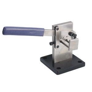 פיין סנטר Fine Center | גיליוטינה - לחיתוך חוטים למידות 0 - 1.5 מ"מ